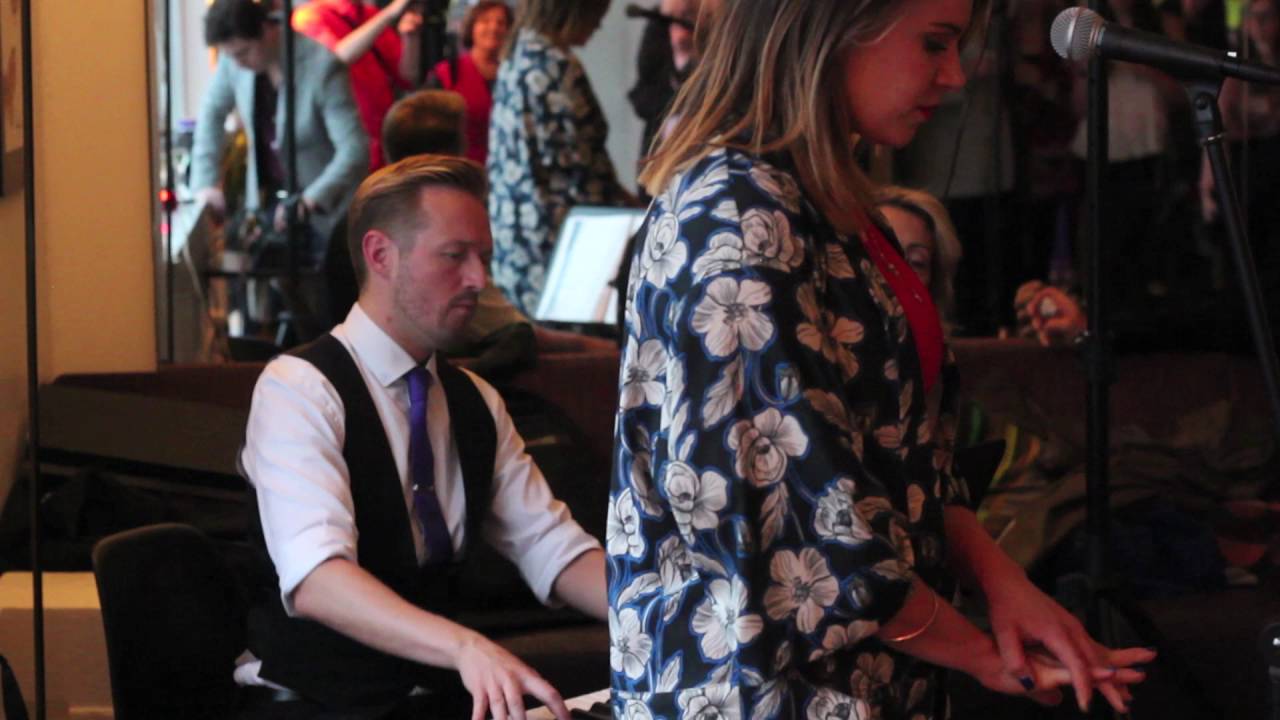 U&I Target Ovarian Cancer: Steph Parry and Laura Tebbutt - YouTube