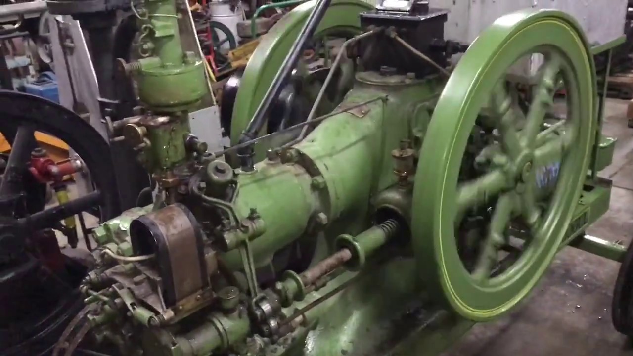 4 hp IHC Mogul screen cooled side shaft engine - YouTube