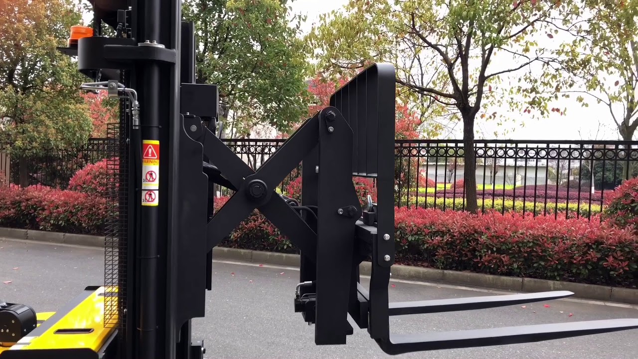 Reach fork stacker/pantograph reach stacker sales3@lippamhe.com - YouTube