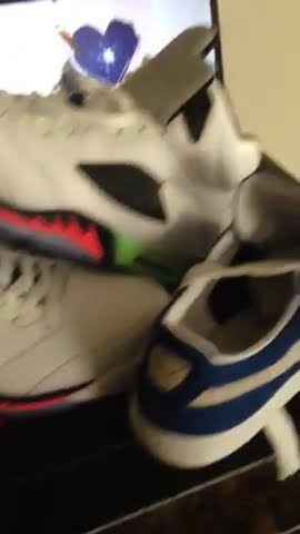 1-800-KNO-LOVE WITH SPACE JAM 5s LISTENING TO NEW MUSIC [VIDEO] - YouTube
