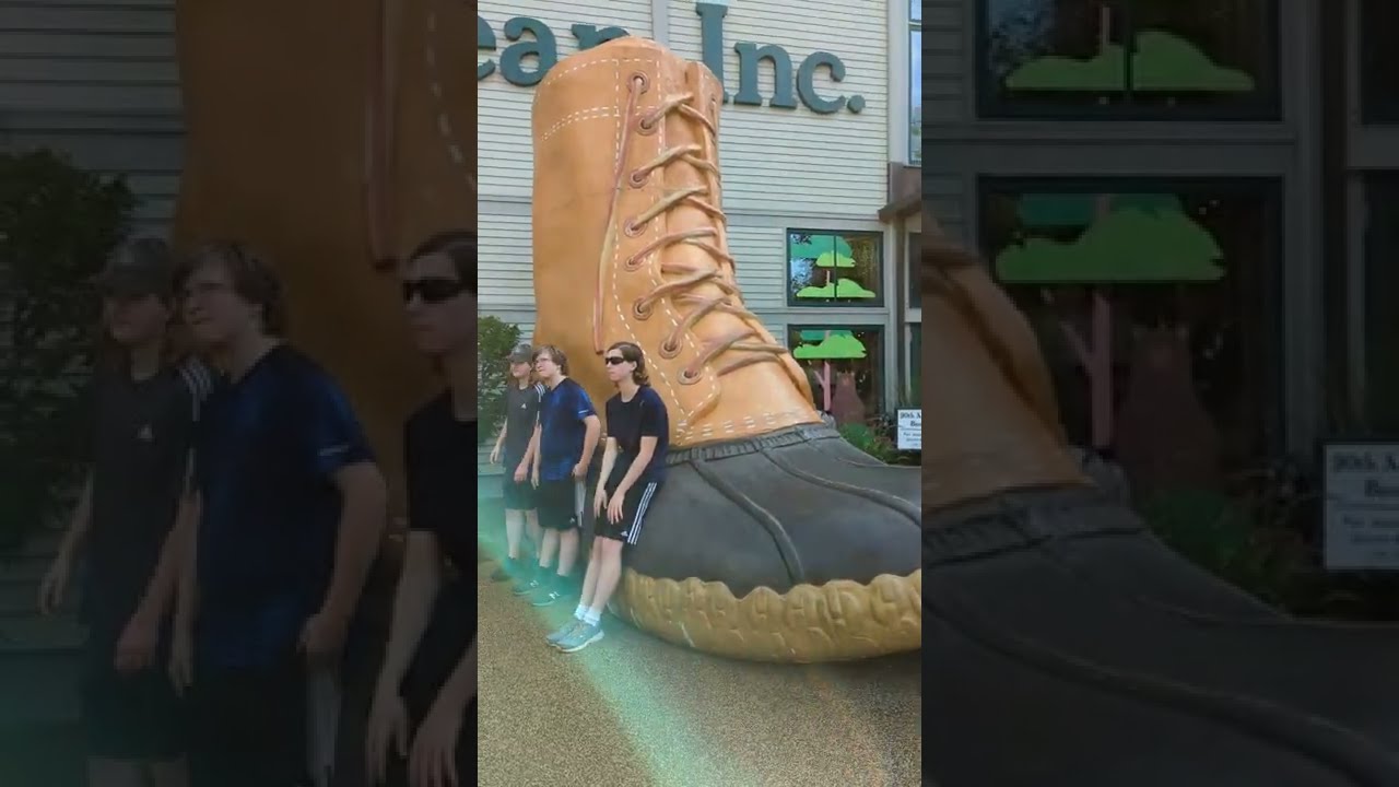 LL Bean Giant Boot, Great Picture Op - YouTube