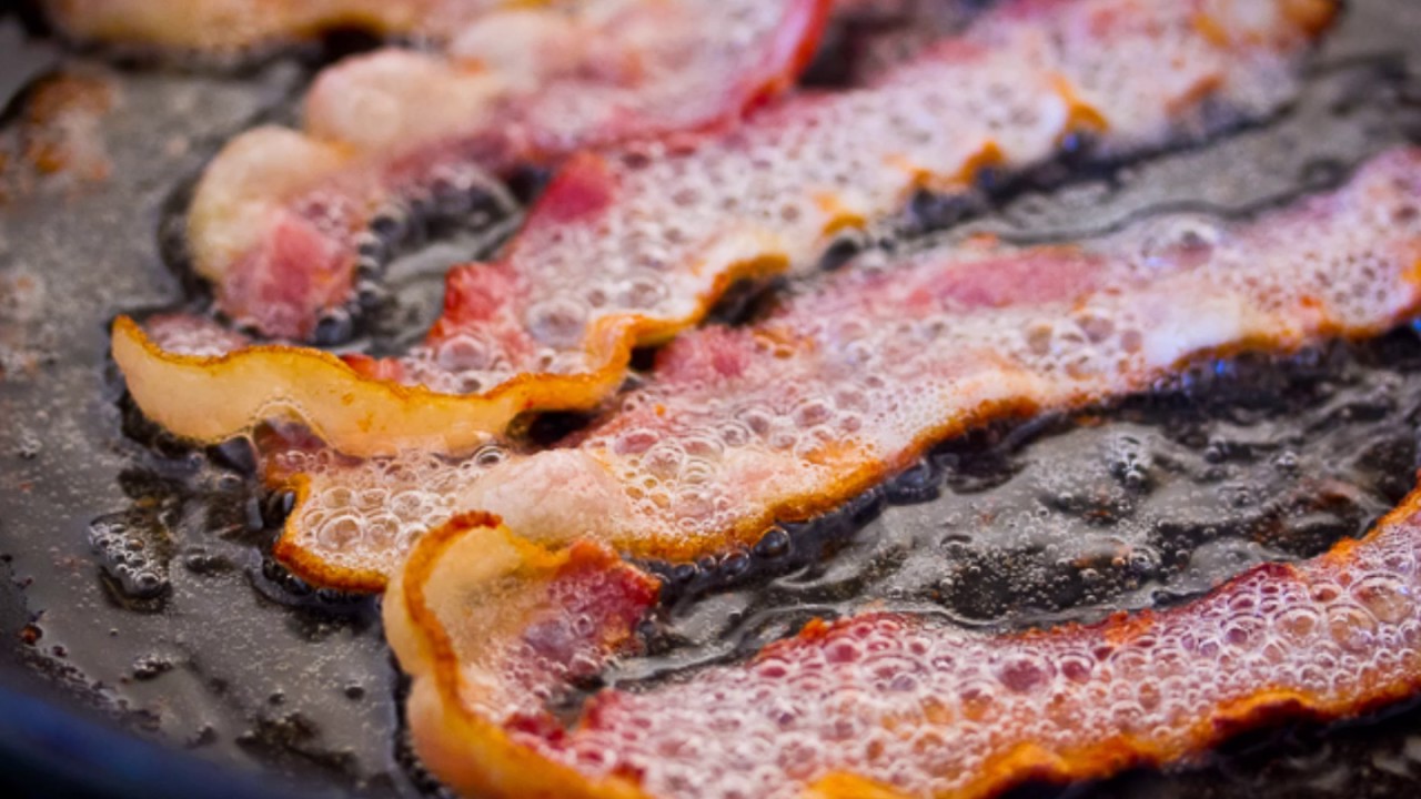 frying bacon sound effect - YouTube