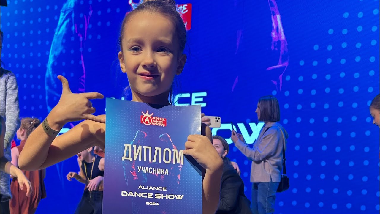 My contemporary dance “Stars” on Aliance dance show 2024. - YouTube