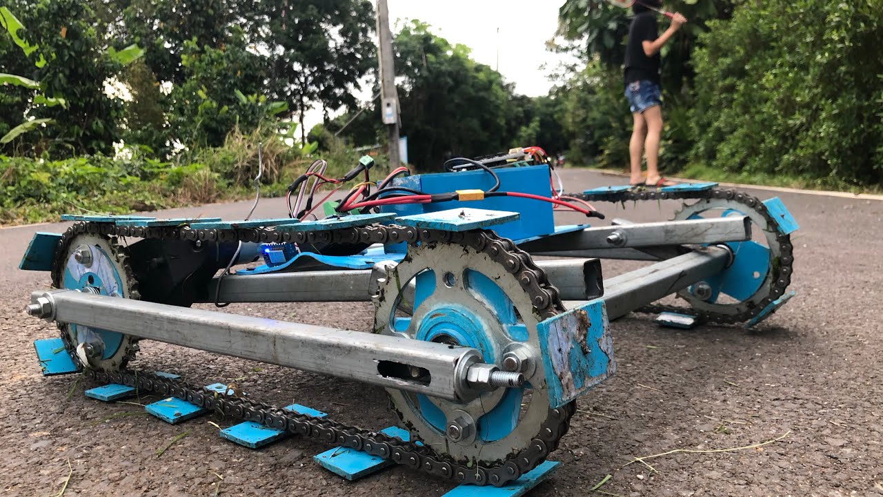 ผมเรียกมันว่า RoboTrack ตีนตะขาบ - YouTube