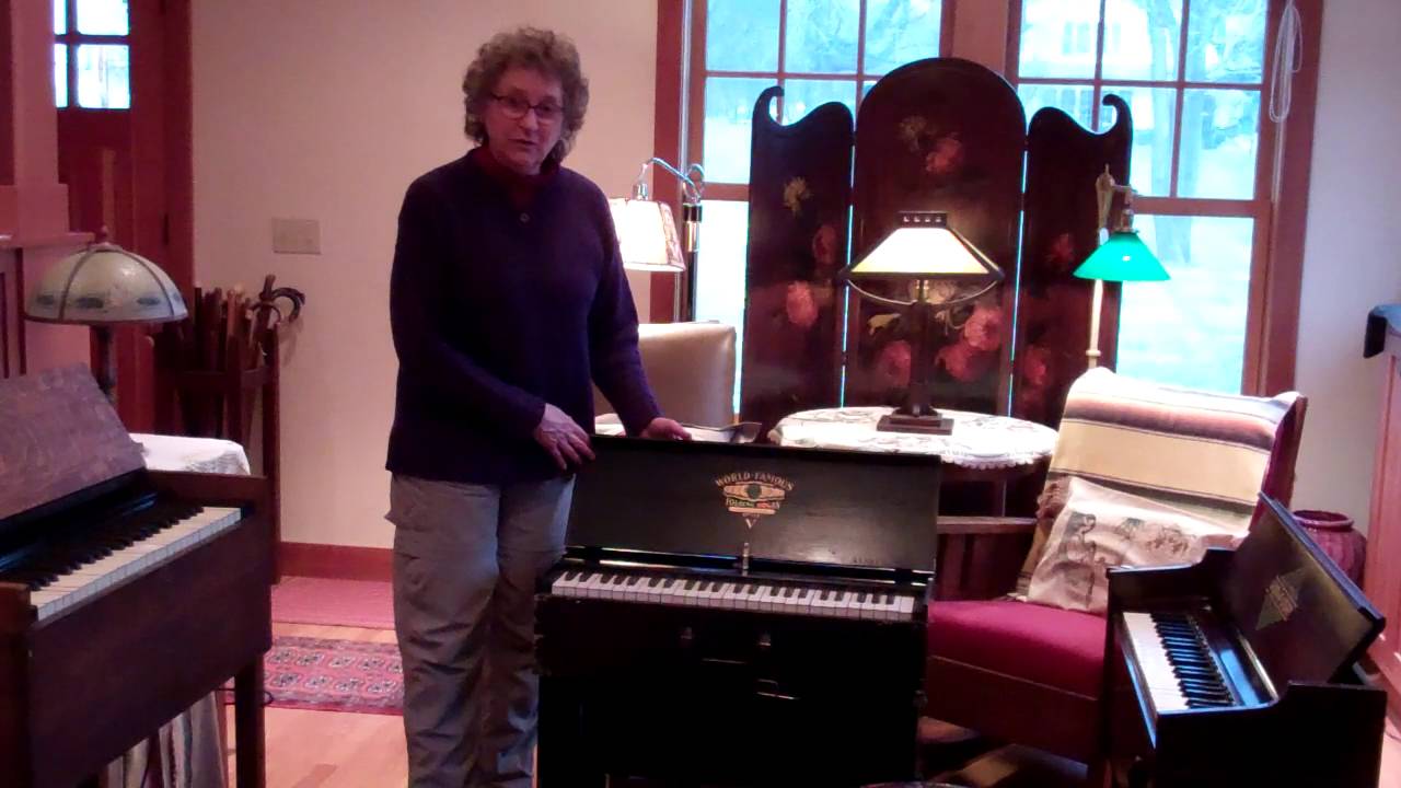 Preacher's folding foot pump suitcase organ demo - YouTube