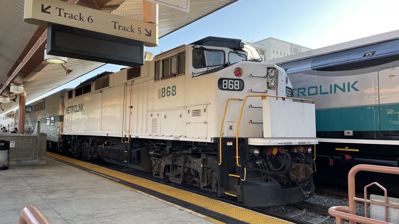 (classic) Metrolink - M227 at LA Union Station - 8/22/2022 - YouTube