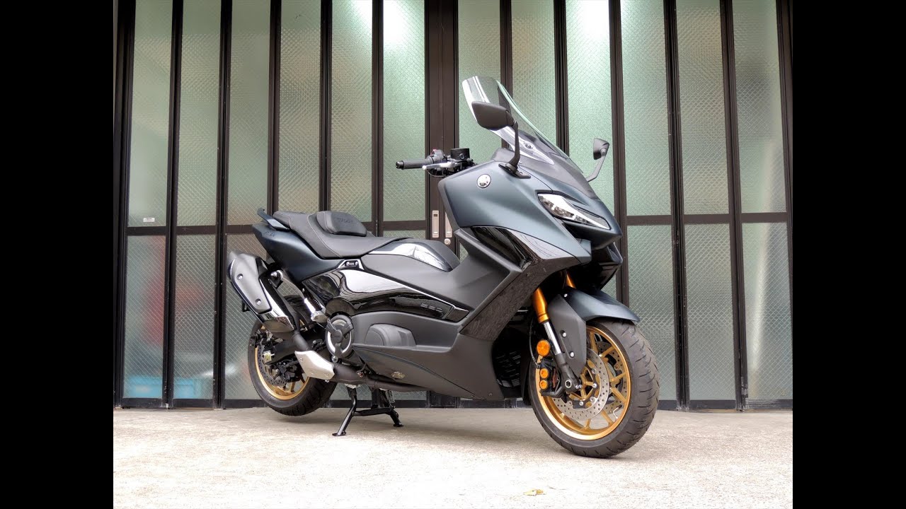 YAMAHA TMAX560 TECH MAX - YouTube