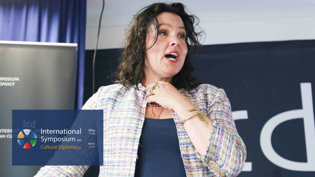 Alexandra Sitch (Intercultural Mediator) - YouTube