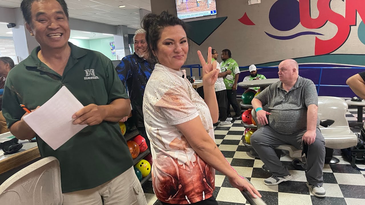 9/19/25 Friday Night Bowling League 1st game. Ed’s group - YouTube