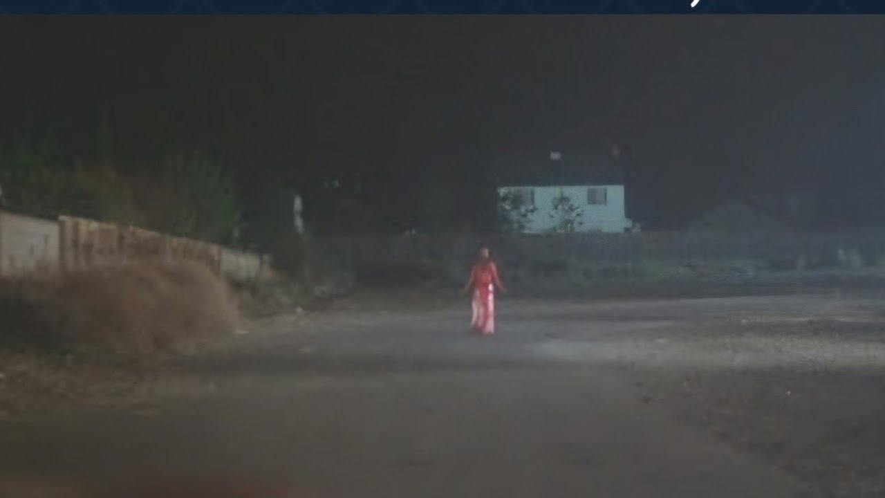 Carrie filming location. Carrie flips the car when walking home from ...