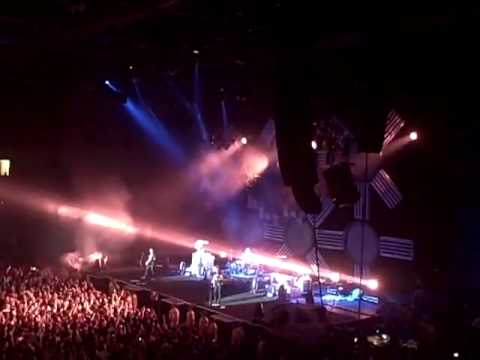 She left me roses by the stairs... - YouTube