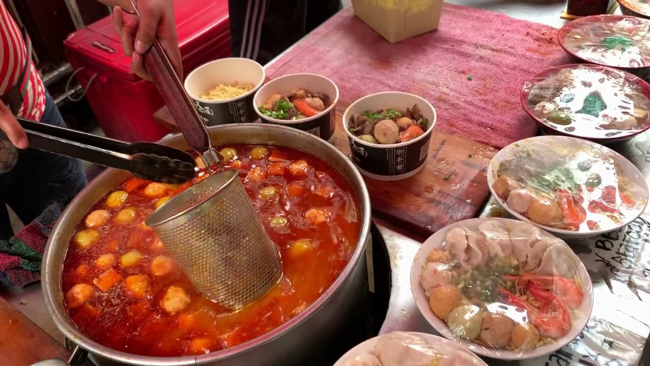 Seafood and Beef Sate Noodles | Binondo Manila | Philippines - YouTube