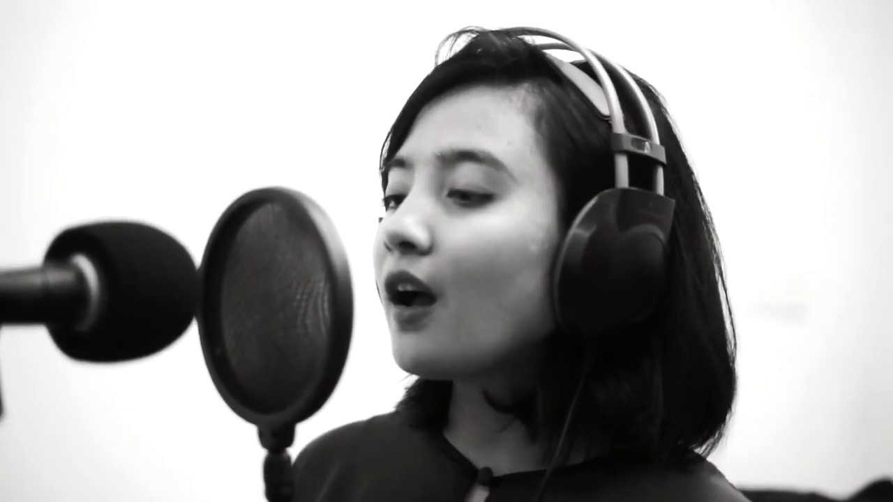 Revara - Warna (Band Version) - YouTube