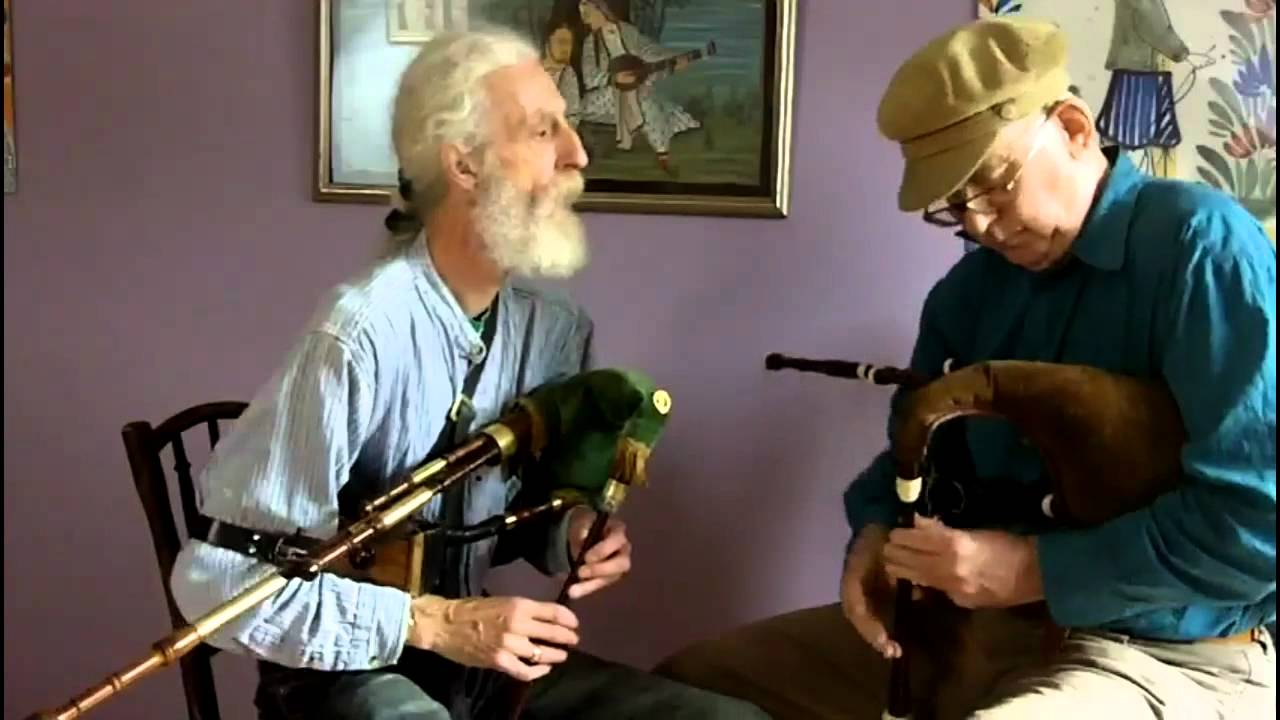 Border Pipe Duet - Axis A7 - YouTube