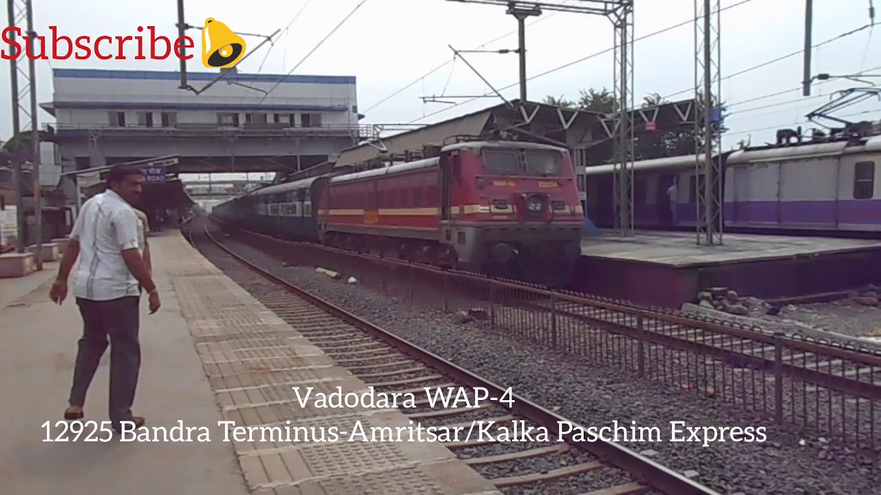 Super Speed 12925 Paschim Express - YouTube