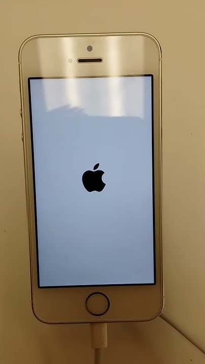 What the iPhone 5s blue screen of death looks like - YouTube