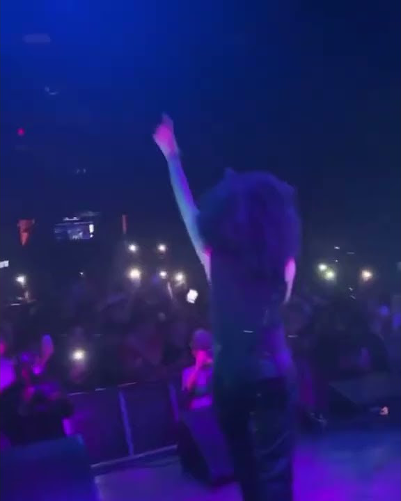 bktherula - tweakin’ together [performing] (2/2) - YouTube