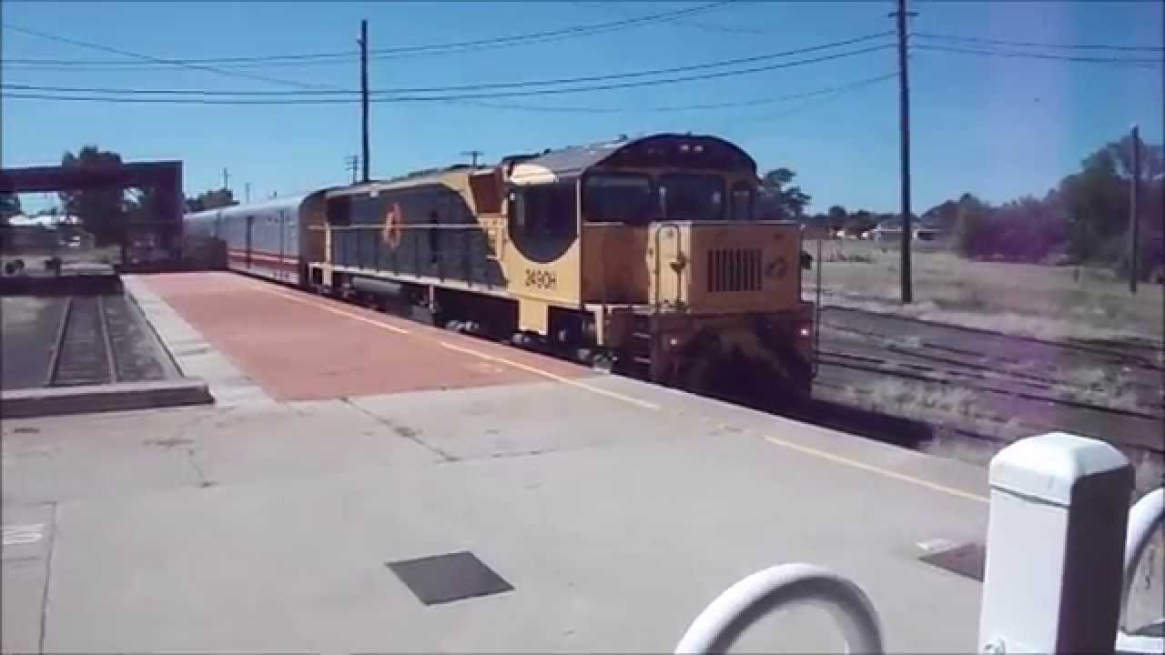 The Westlander Train Turning at Charleville - YouTube