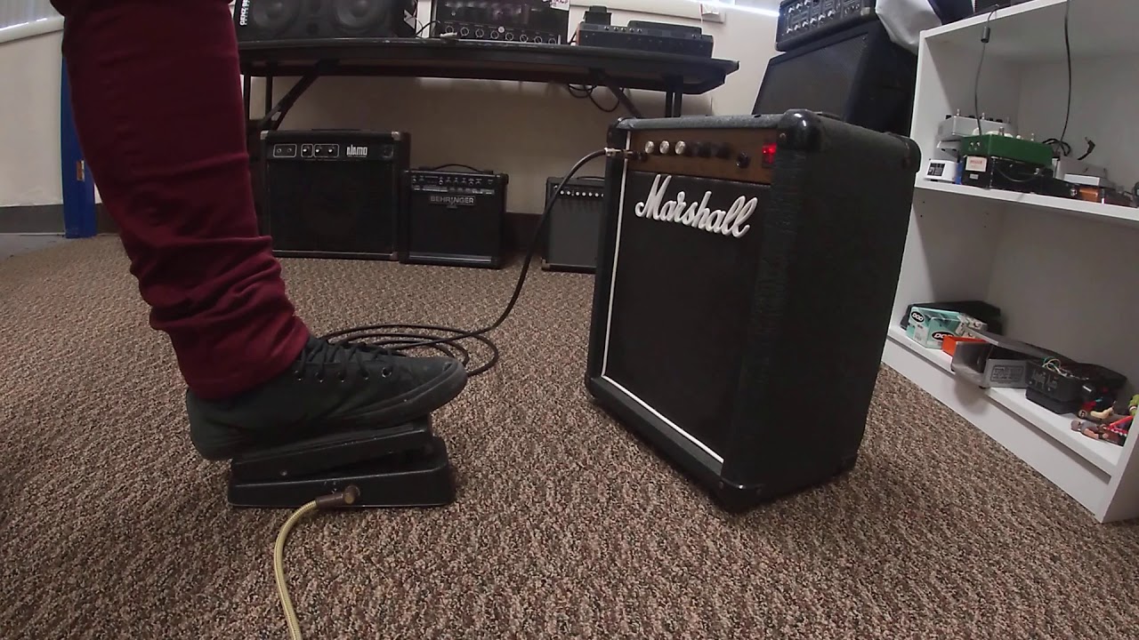 Thomas Organ wah with stack of dimes inductor - YouTube