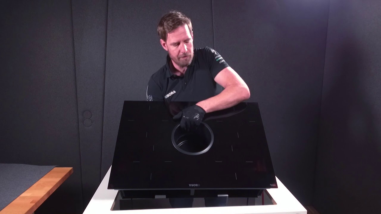 Finaler Einbau 2: Einsetzen des Kochfeldes - BORA Basic Montage Tutorial Teil 6 - YouTube