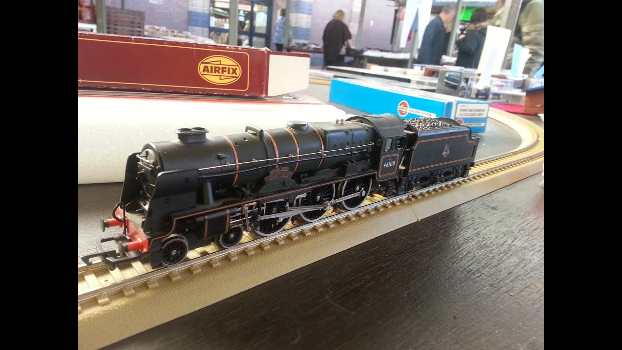 OO Model Railway Airfix 54121-3 Royal Scot BR Livery Steam Locomotive ...