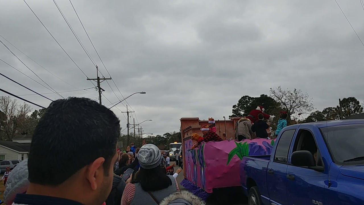 Harahan Christmas Parade 2018(2) - YouTube