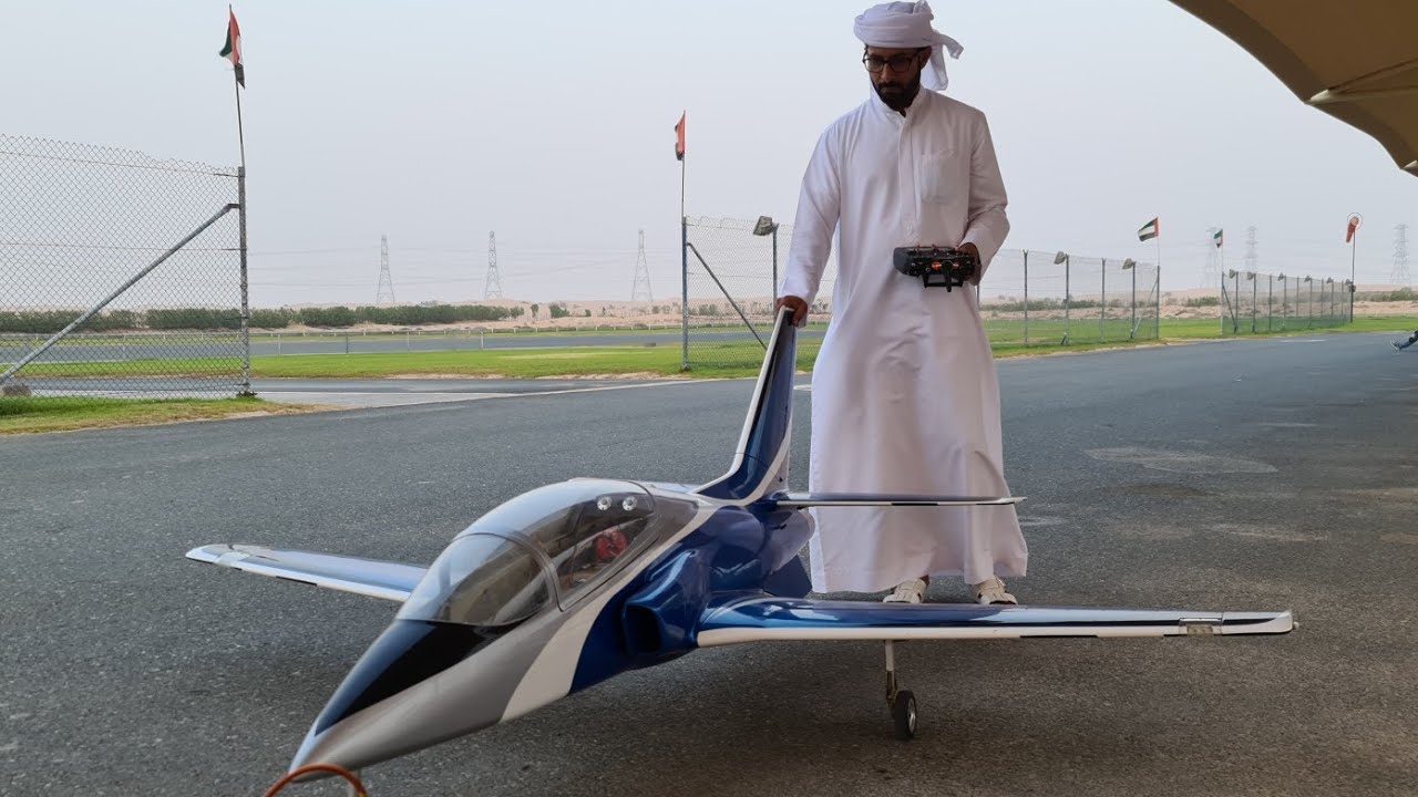 Tomahawk Aviation Viper Jet with kingtech 180 turbine engine - YouTube