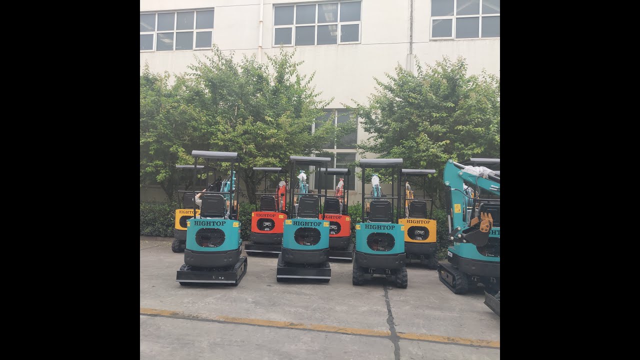 How to Operate a Mini-Excavator | Mini Excavator Controls - YouTube