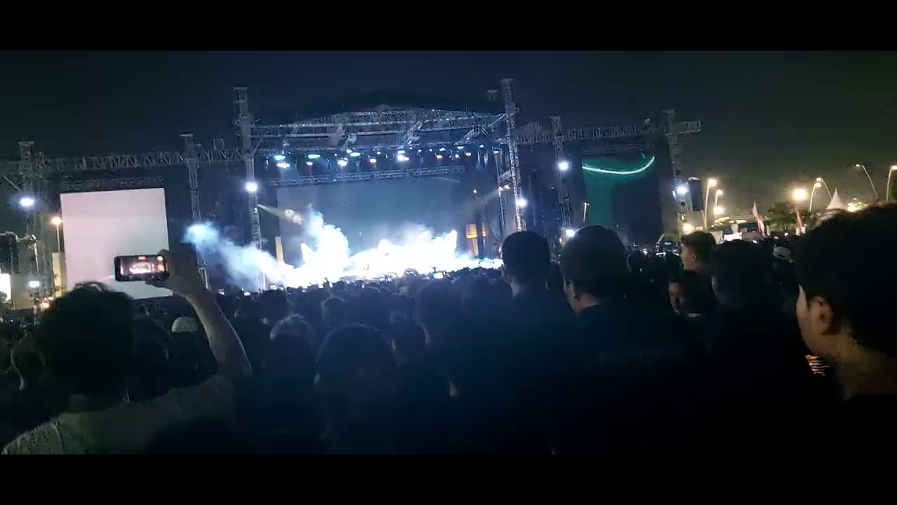 Lily Alan Walker Phantom PIK 2 - YouTube