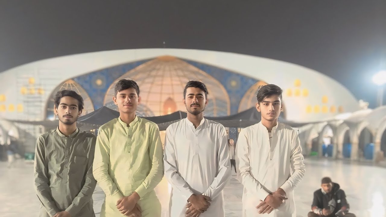 Aj hum baba g k mezar pe gaye aur data darbar Bhi gaye bohot sukoon Mila 😇 ️/ Toheed Iqbal ...