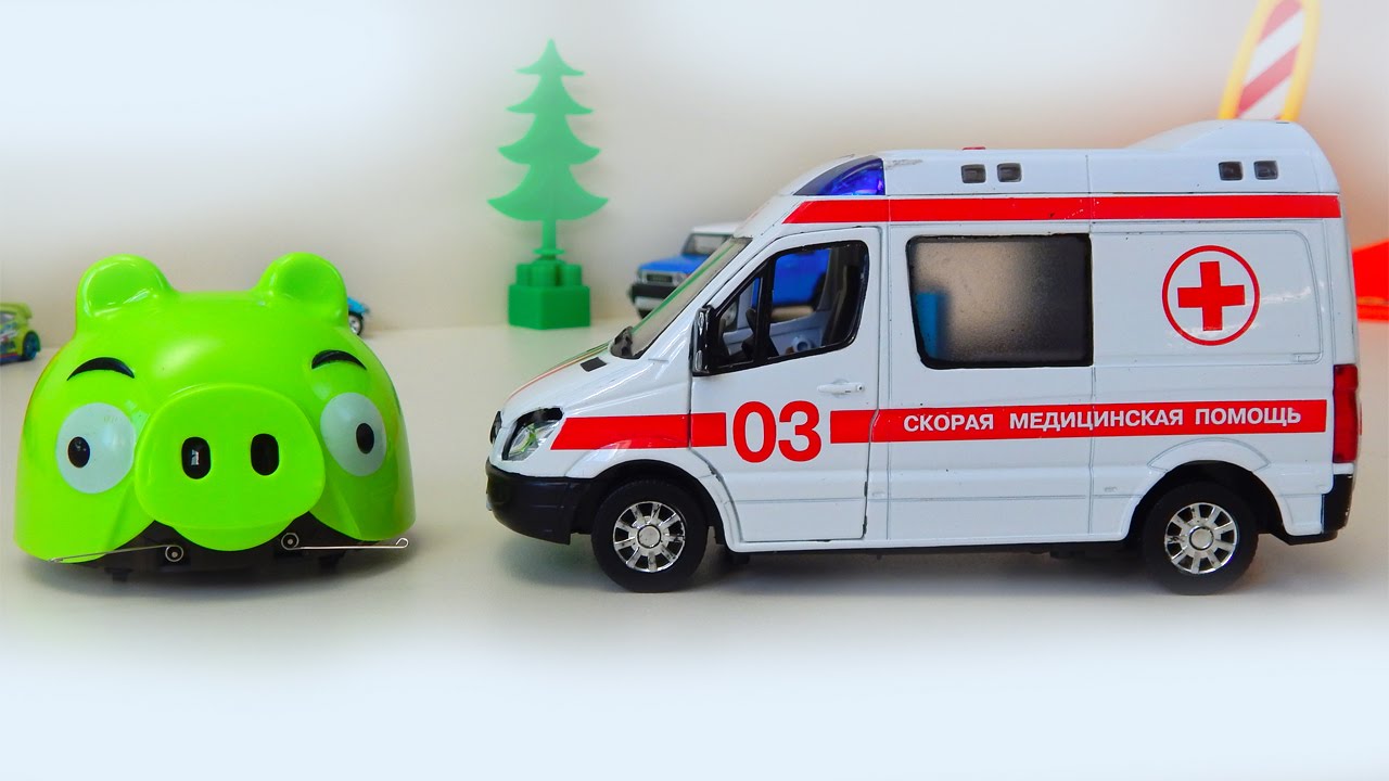 Мультик про машинки Швидка допомога та хрюшка Місто машинок 75 серія ...