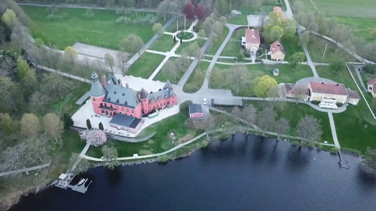 Lejondals slott en kväll i maj - YouTube