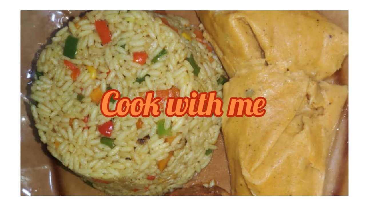 Cook with me on a Sunday morning/ Fried rice and moinmoin recipe..# ...