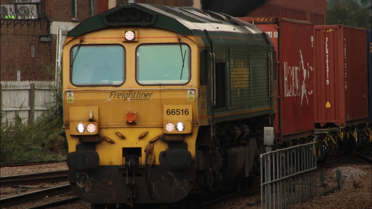 Freightliner 66516 & 66414 4L87 0931 Tees Dock (Flt) to Felixstowe ...