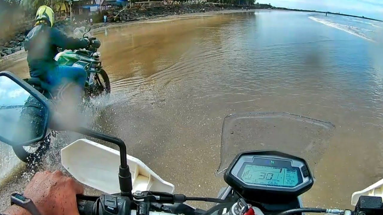 Xpulse V/s Triumph tiger friendly drag race on beach! - YouTube