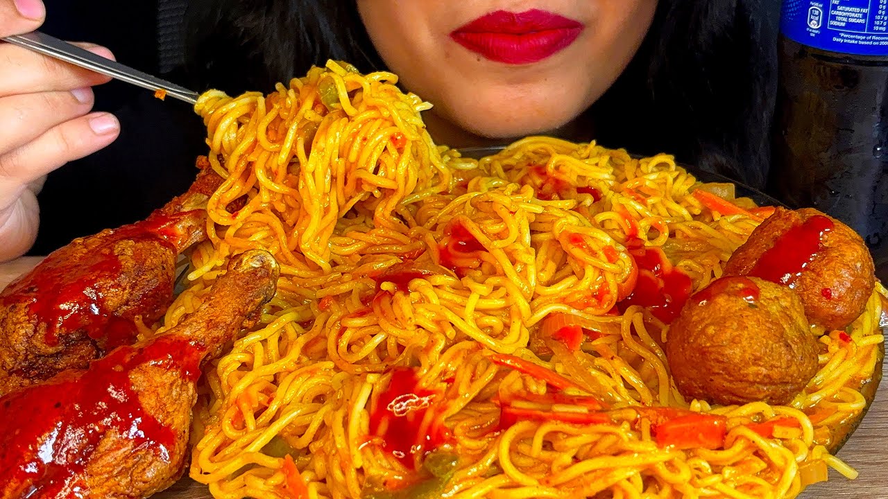 EATING SPICY NOODLES | EATING MAGGI MASALA NOODLES | ASMR EATING ...