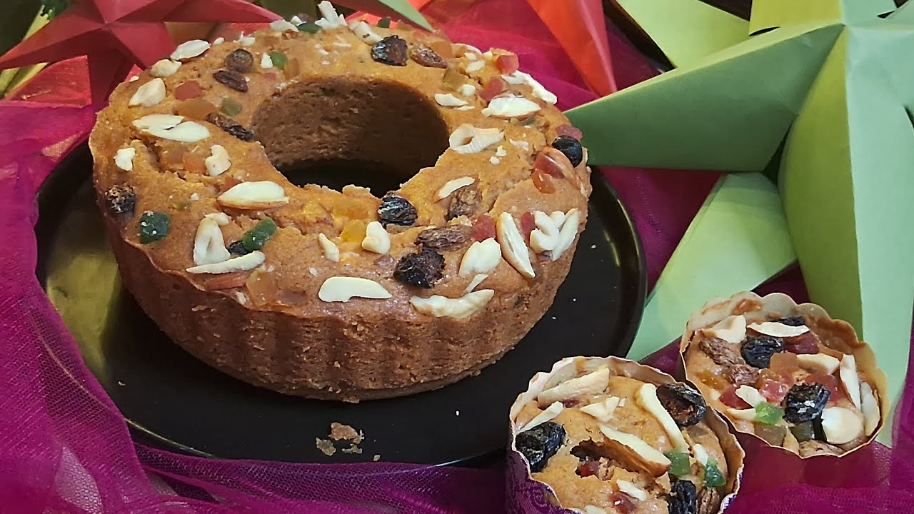bunt shaped plum cake and cupcakes for Xmas!! - YouTube