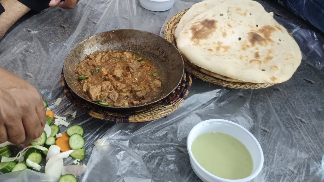 😱😱 Pakistani Kadai gosh khane k liye ithne sare log 😱😱 #viralvideo # ...