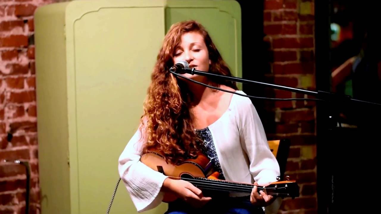 Leah Keane - The Kettle Coffee & Tea - 11/3/2016 - YouTube