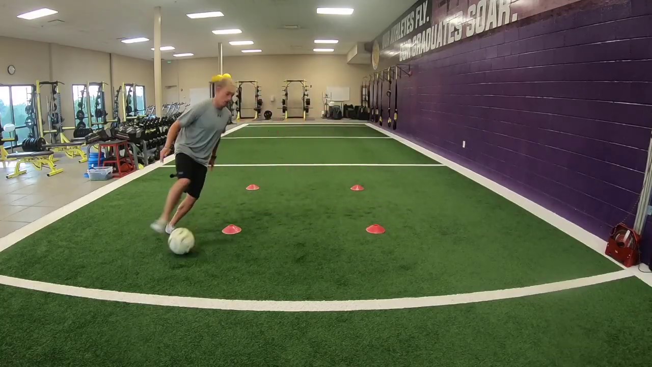 SMALL SPACE DRIBBLING DRILL YOU CAN DO AT HOME - YouTube