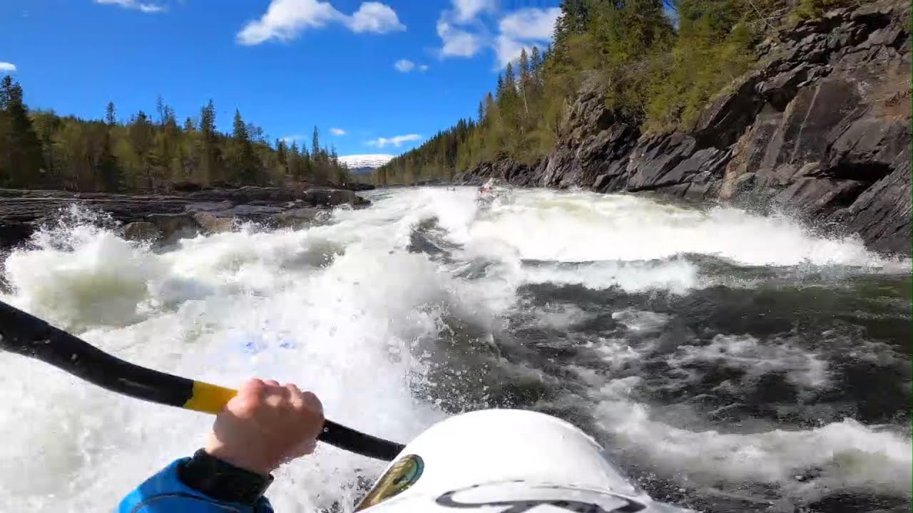Austervefsna high water (kayaking Trofors) - YouTube