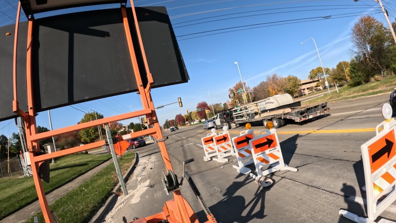 Switching Traffic Control to Different Lanes - Road Work Ahead - YouTube