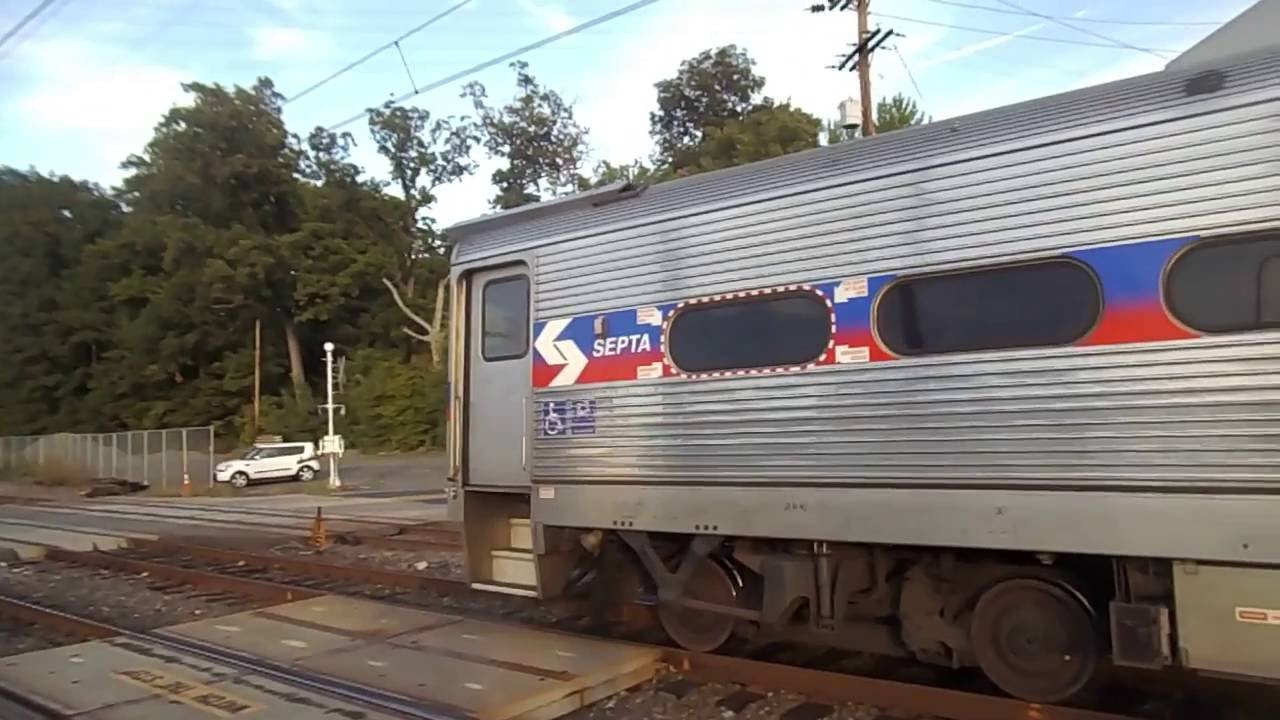Late SEPTA Regional Rail Line Train 5350 With Silverliner IV's at ...