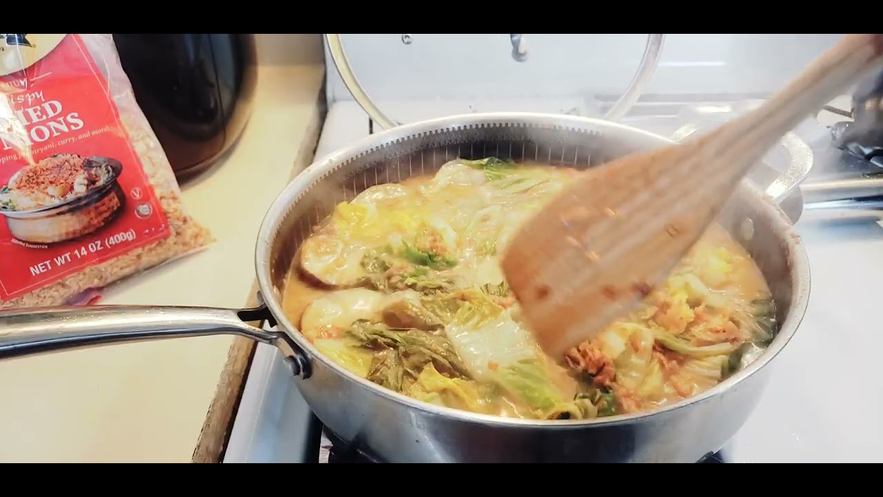 Cooking Filipino, "Sinigang sa Isda," with Swai Fish & Petchay baguio ...