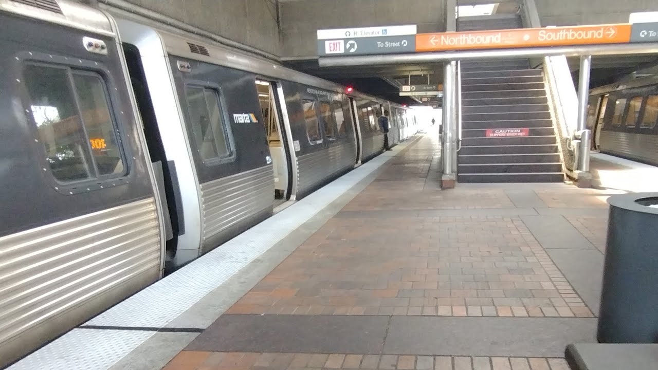 Marta Gold Line Ansaldo-Breda CQ312 Train ride from Airport Station to ...
