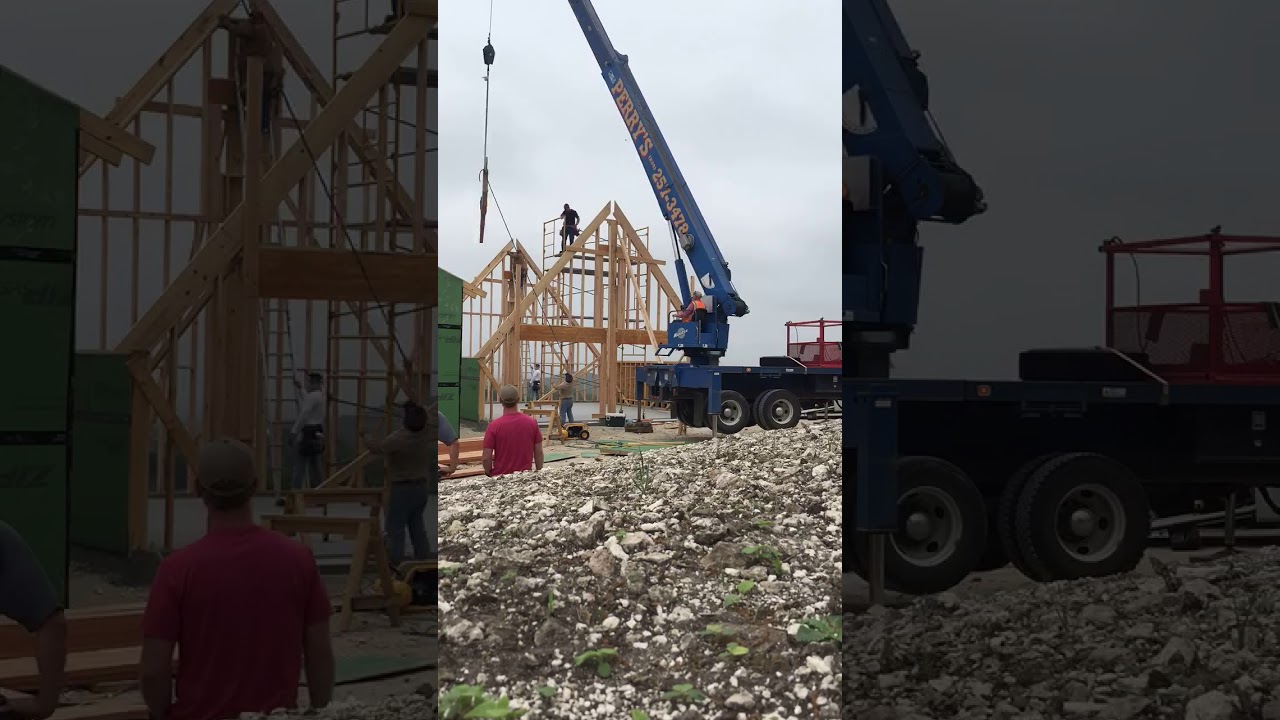 Red Carpenter Bird Construction - 2018 - YouTube