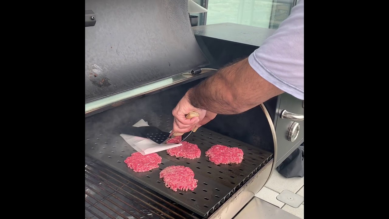 How to make the ULTIMATE BURGER on the REC TEC GRILL - YouTube
