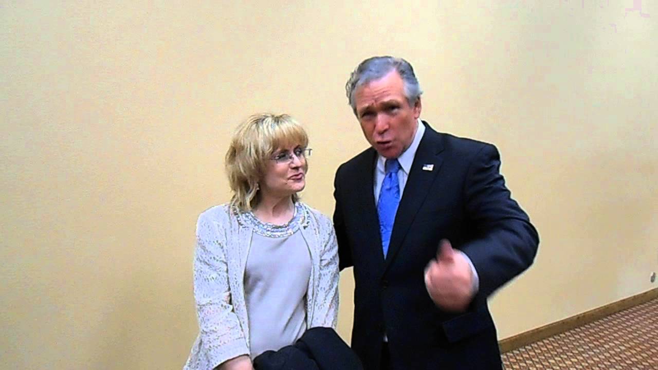 Robin and W - YouTube