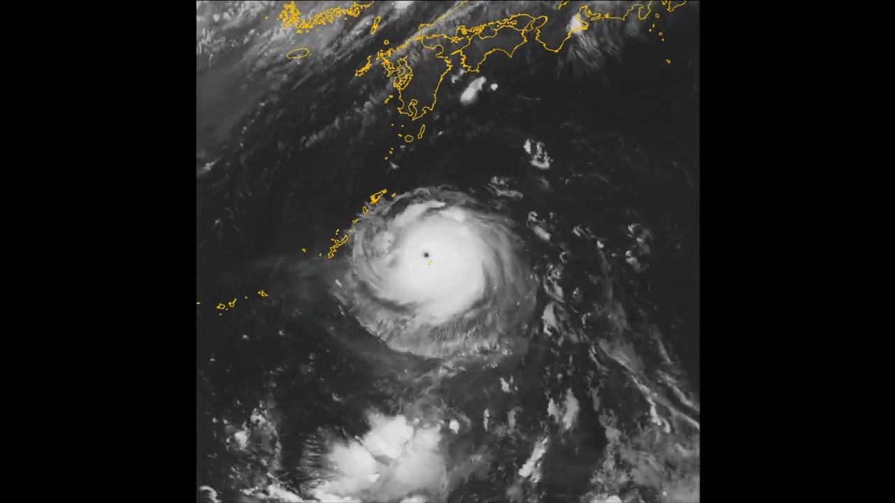 Typhoon Hinnamnor [Henry] (2022) - YouTube
