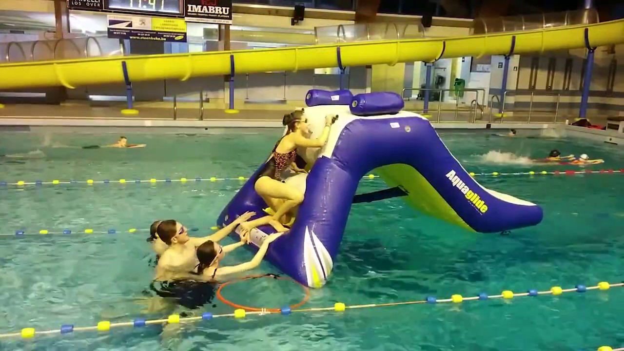 Swimpool obstacle course - YouTube